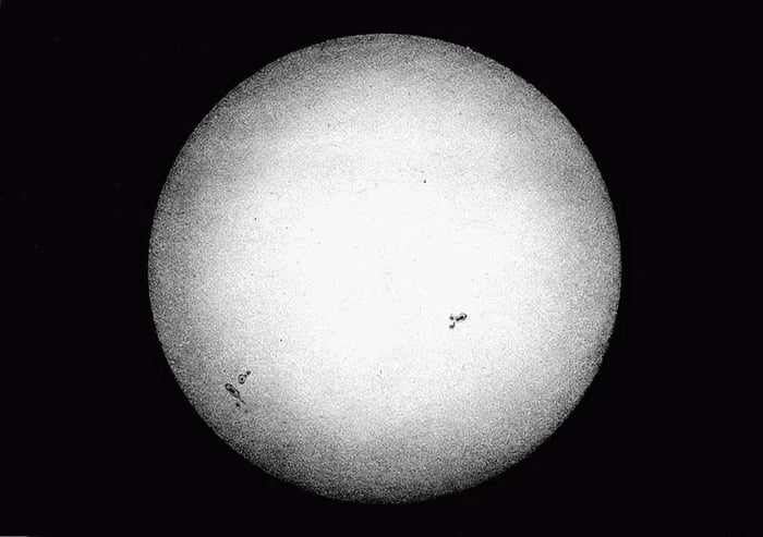 First photo of the Sun, 2 April 1845 at 9:45 AM, Paris, France ...