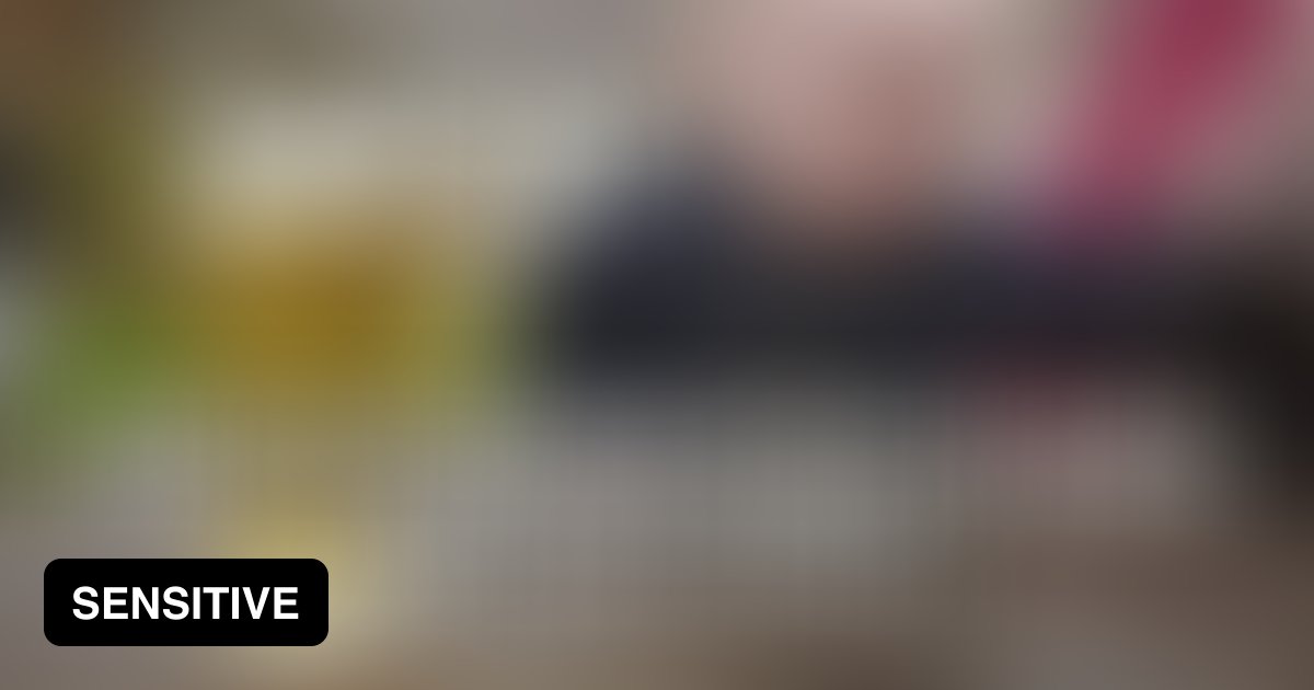 Here scroller, have a quick meme - 9GAG