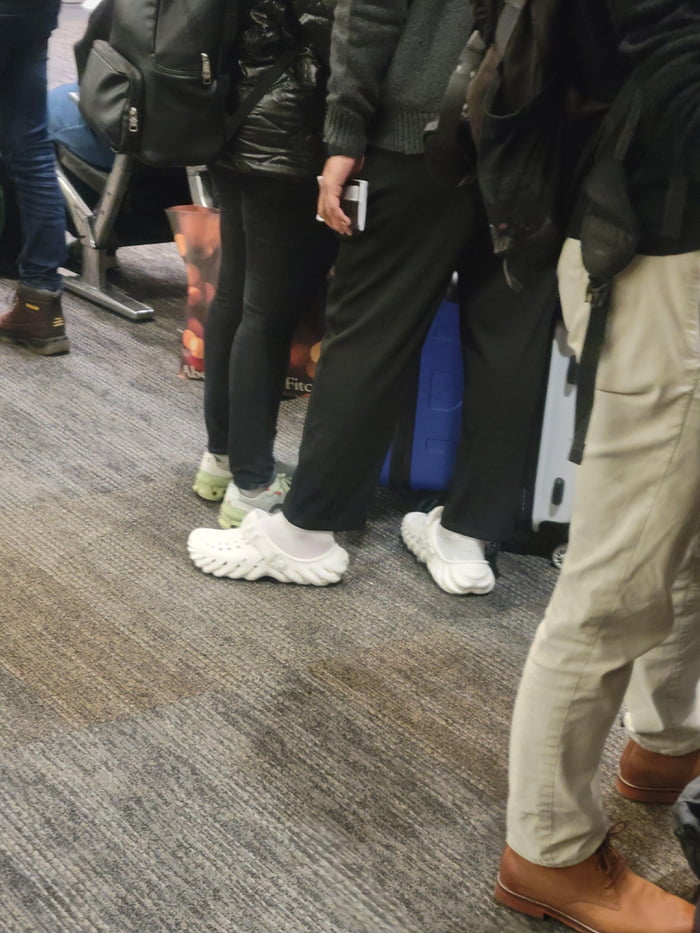 This guy's Crocs - 9GAG
