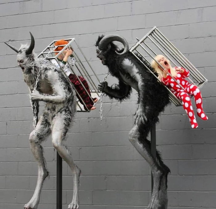 Jeffrey Epstein and Ghislaine Maxwell carry gifts to Clinton Christmas ...