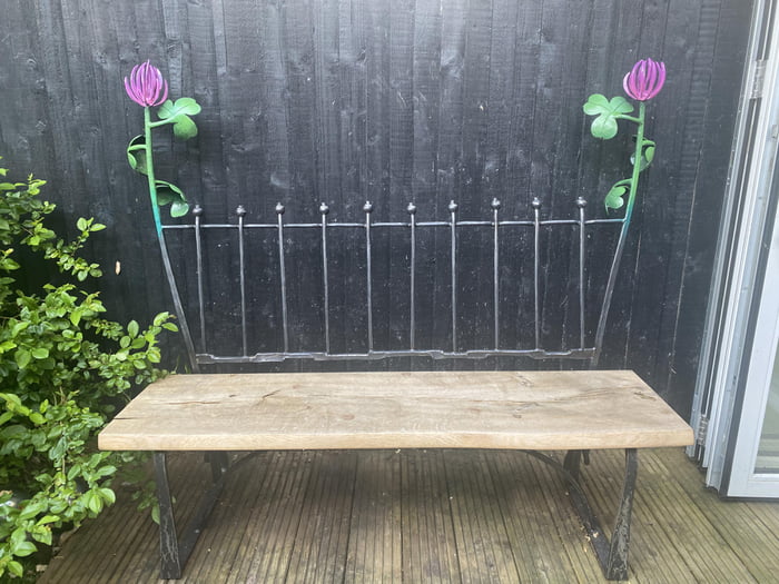 Clover bench for the Clover family - 9GAG