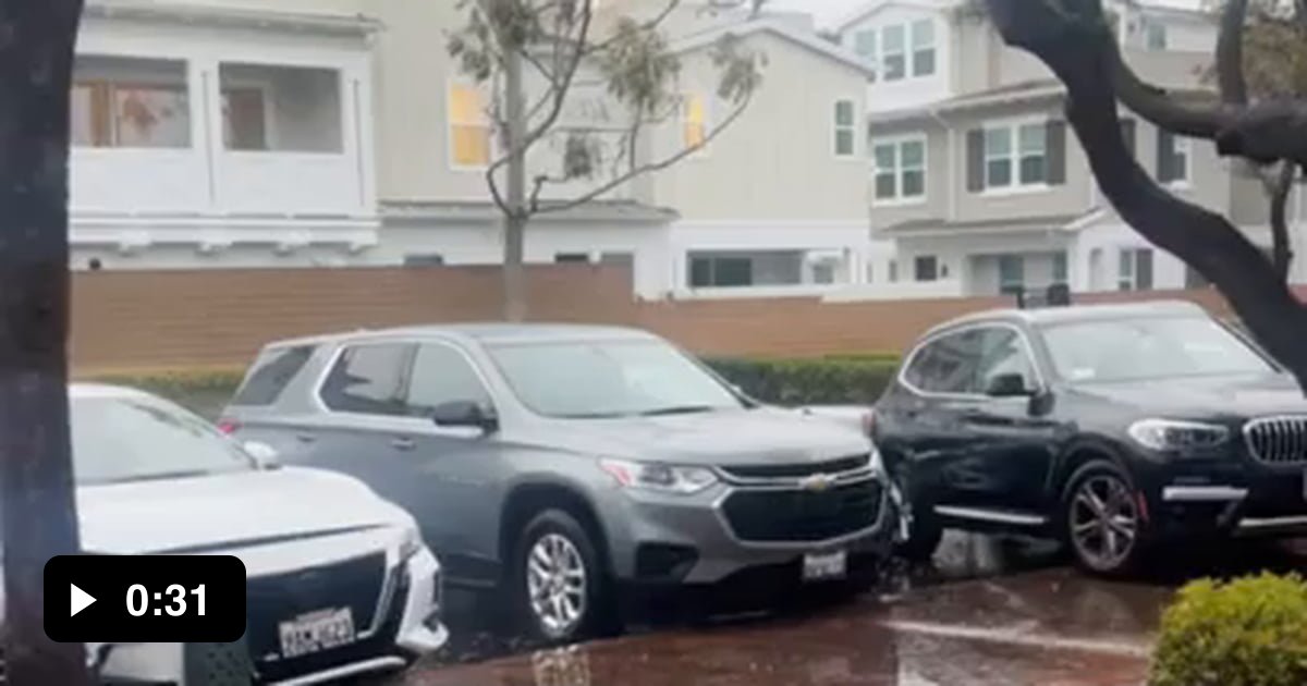 Ex freaks out and rams cars in Newport Beach - 9GAG