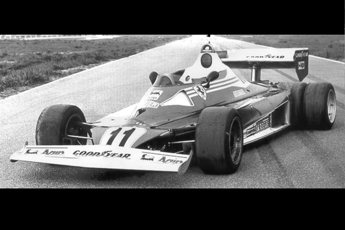 1977 Ferrari 312T6. Rather than use the huge rear wheels that were ...