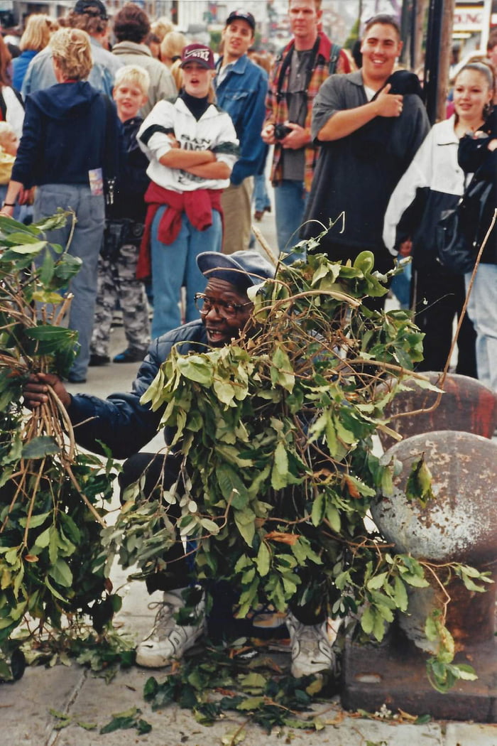 1997 – Street scene - The original Bush Man at Fishermans Wharf - SF ...