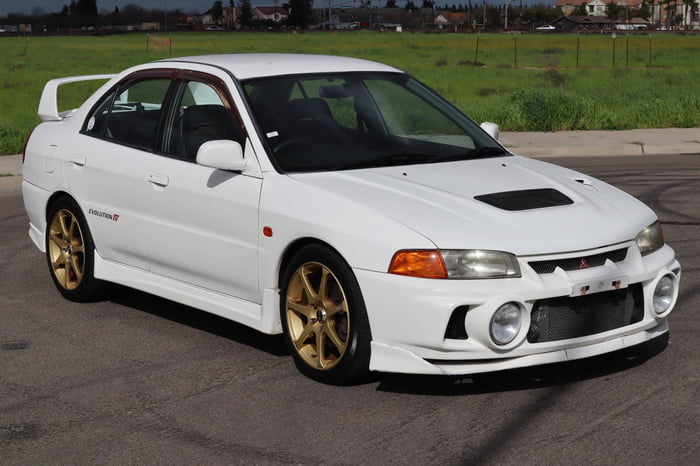 1996 Mitsubishi Lancer Evolution IV GSR - 9GAG