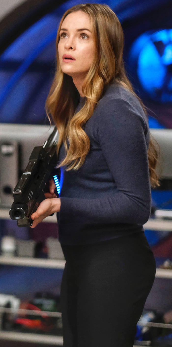 Danielle is so hot - 9GAG