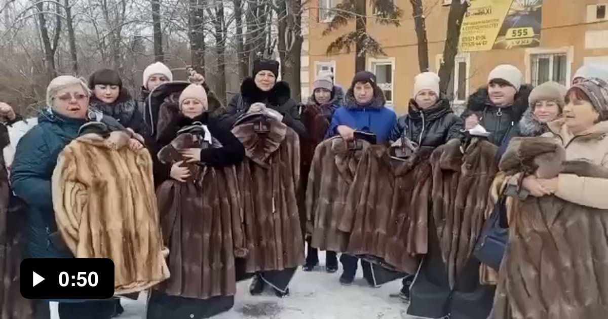 Russian widows receive fur coats for their husbands who died in the war ...