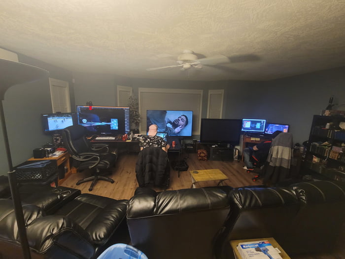 Nerding out in screenland; brevity is the soul of wit. - 9GAG