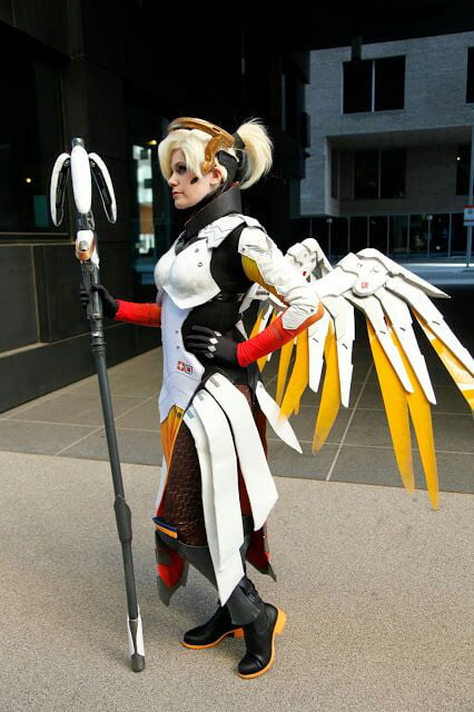 Best mercy cosplay (credit to "Chrix Design") - 9GAG