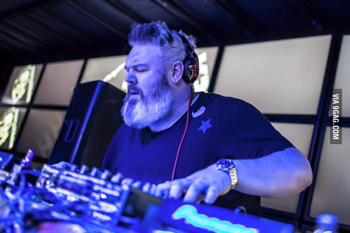 The moment you realise HODOR is also a DJ - 9GAG