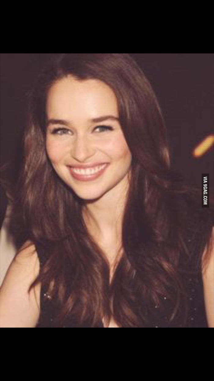 Emilia Clarke - 9GAG