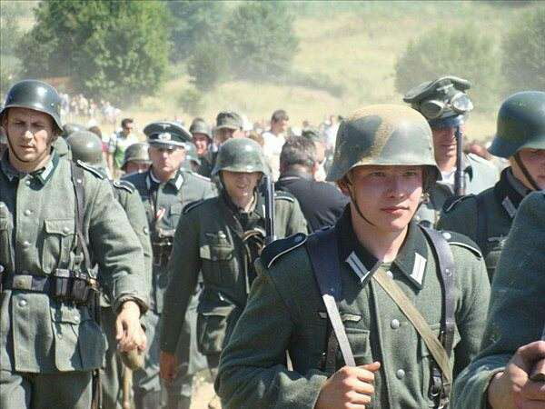 Actual colorized photo of German soldiers marching through Poland ...