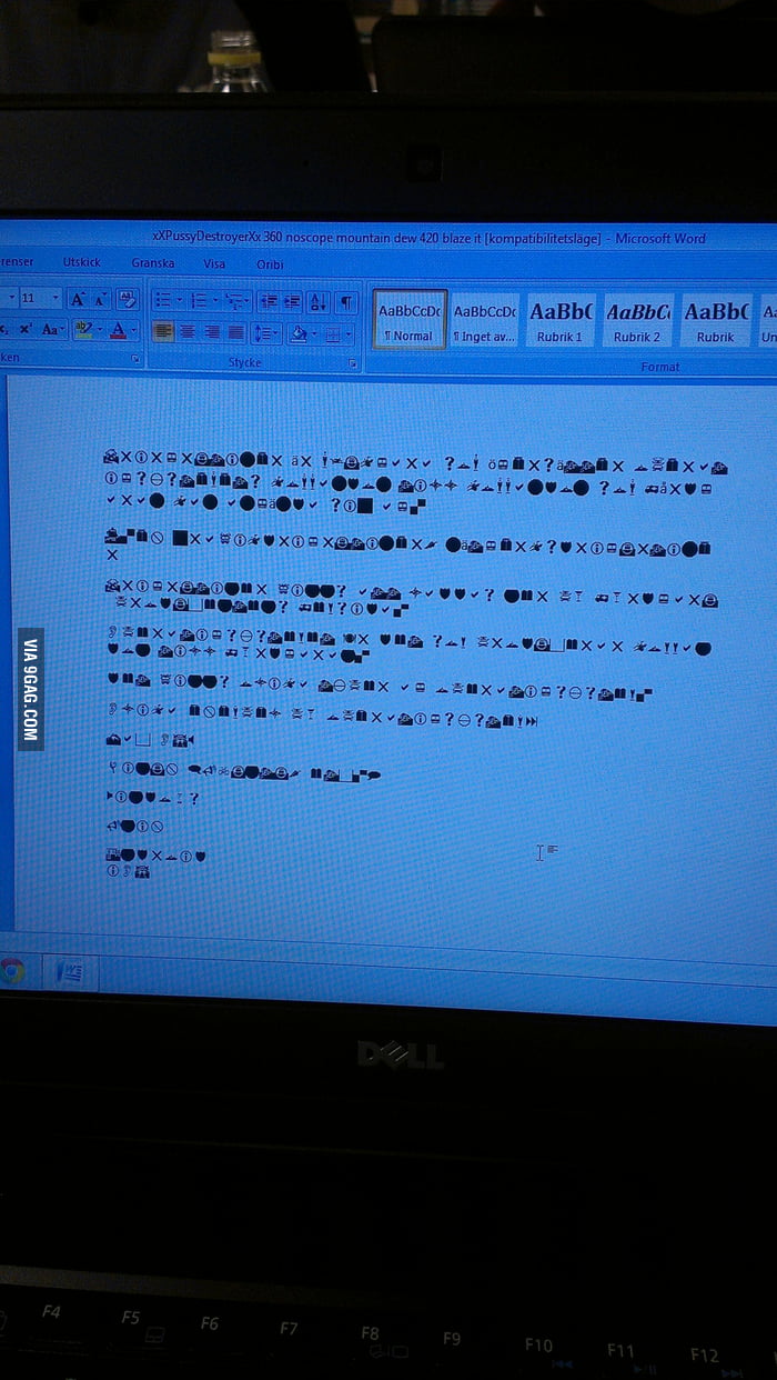 My friend was cheating off of me in class, font change. - 9GAG