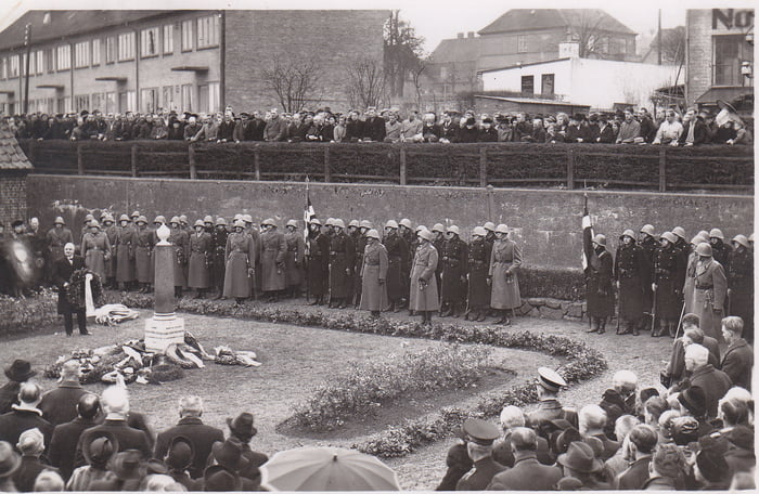 Members of the public, members of the garrison in Haderslev, and a few ...