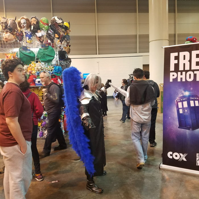 Sephiroth cosplay I came across today at comic con new orleans. check ...