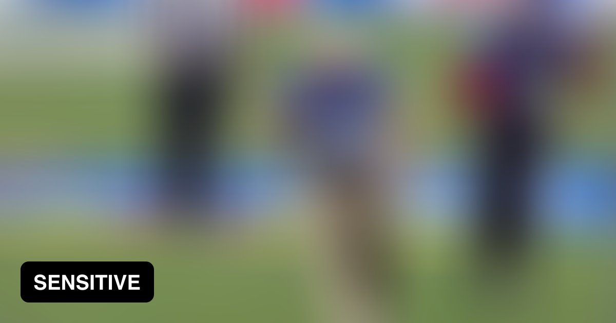 89 years old Bryan Sperry scores a touchdown - 9GAG