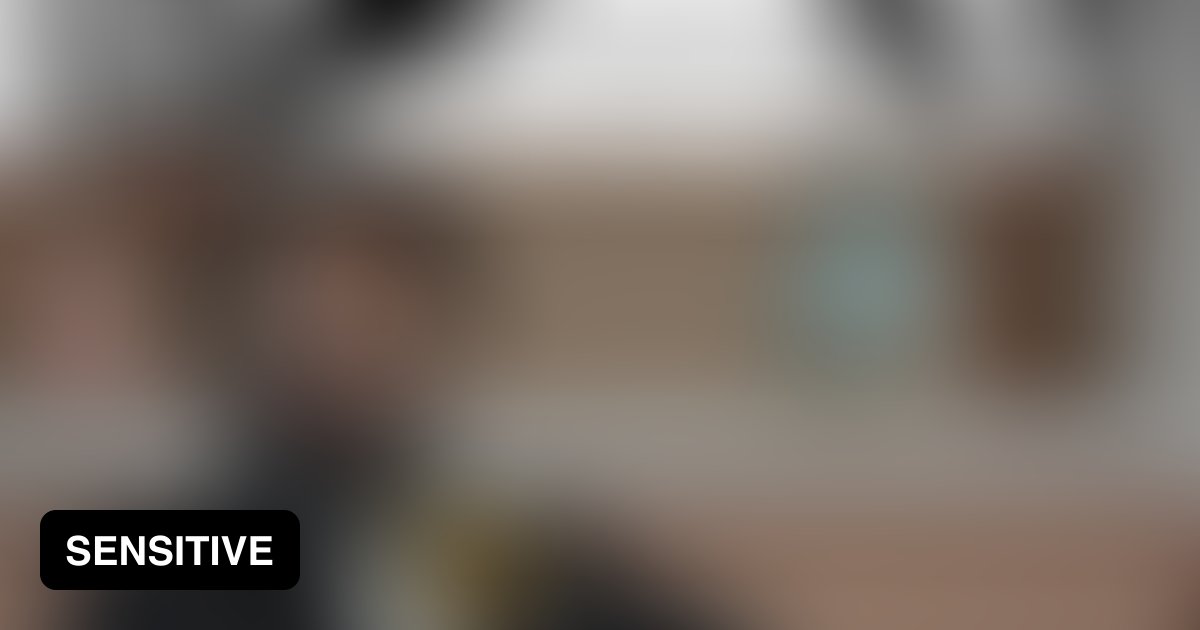 Girls, control your mom... - 9GAG