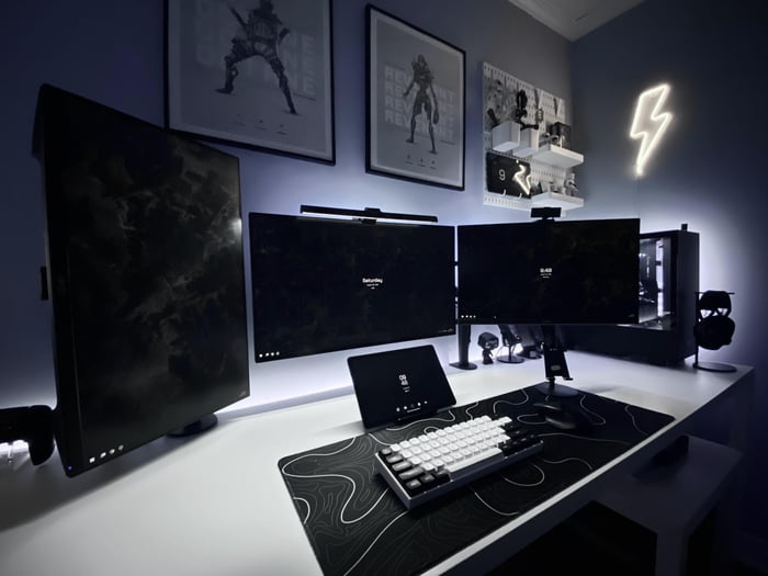 Black and white, triple monitor setup - 9GAG