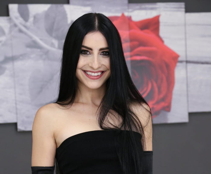 Everyone says they want a crazy psycho B girlfriend who also loves crazy s**x until they meet ...