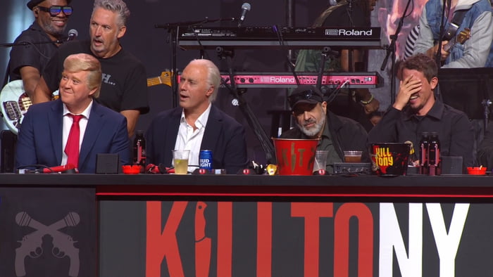 Reaction to Brian Holtzman doing Robin Williams impression (Kill Tony ...