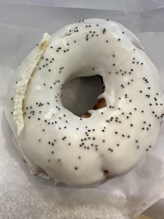 Lemon Cream & Poppyseed Donut - 9GAG
