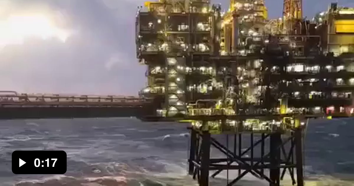 Looking out from an Oil Rig in rough seas - 9GAG