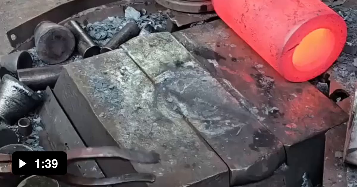 Iron cylinder pipes forged from cast iron blocks - 9GAG