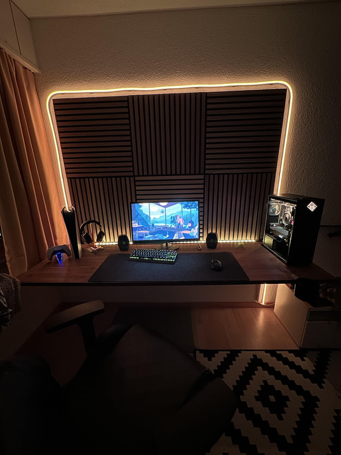 Minimalistic setup - 9GAG