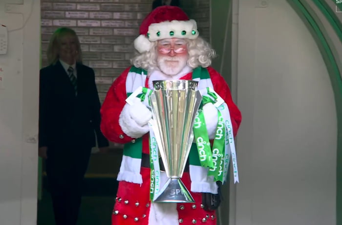 Celtic invite Santa to bring out the League trophy after booing him at ...