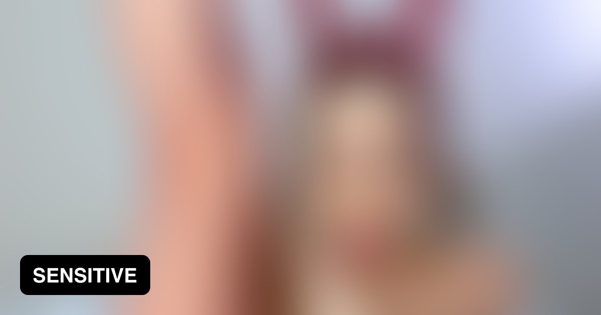 Horny kitty ready for some action - 9GAG