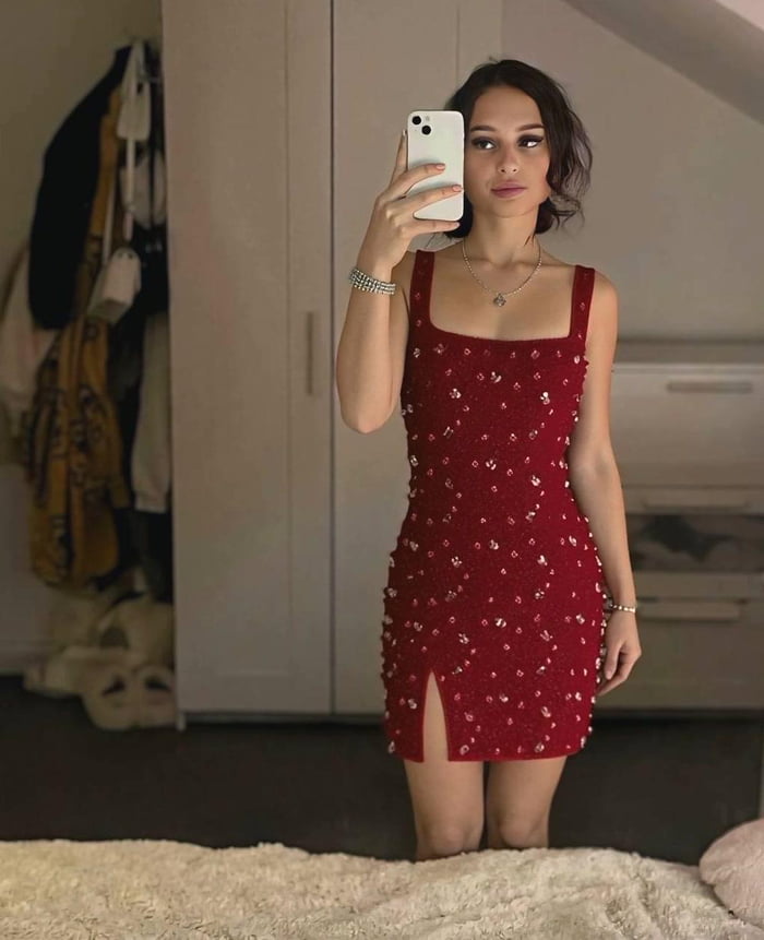 Hope tiny girls are appreciated here - 9GAG