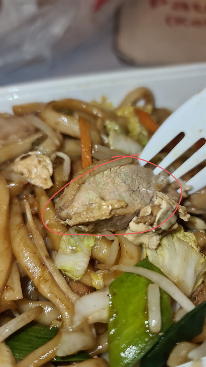 What is this green/reddish color on the meat? Its not the first time i ...
