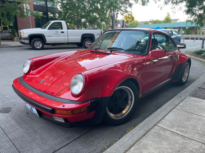 Red cars are neat - 9GAG