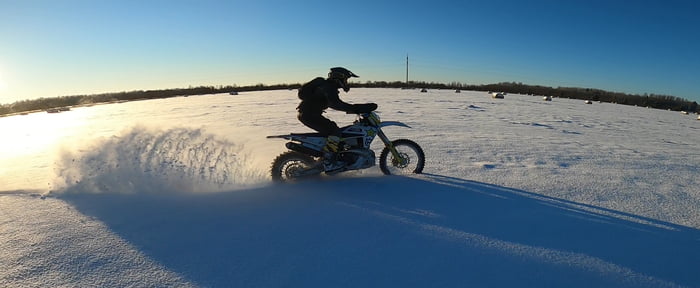 2 Stroke Winter - 9GAG