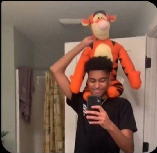 Tis the season - 9GAG