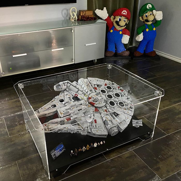 75192 Millennium Falcon + Coffee Table - 9GAG