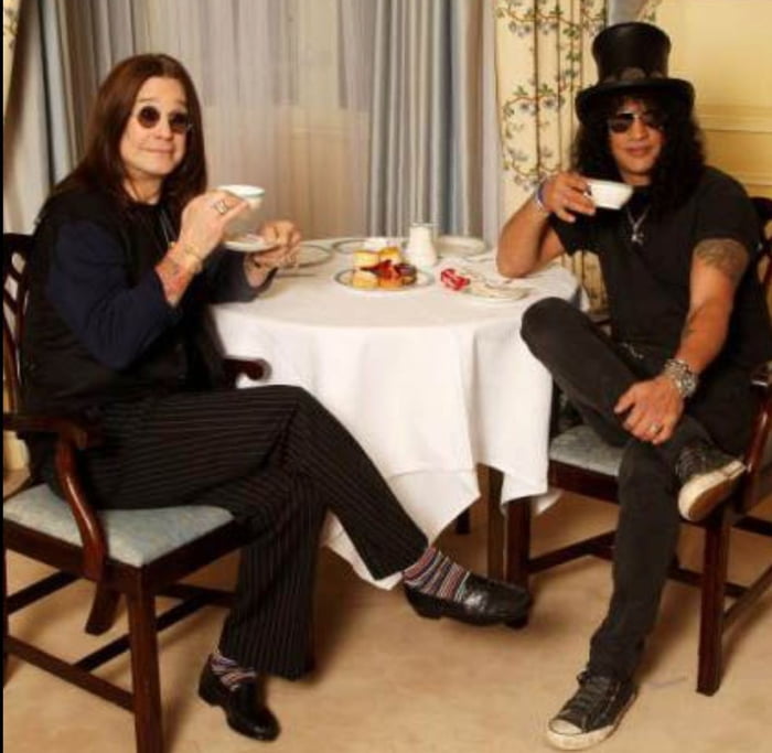 Nobody: Not even a single soul: Ozzy and slash: hold my tea - 9GAG