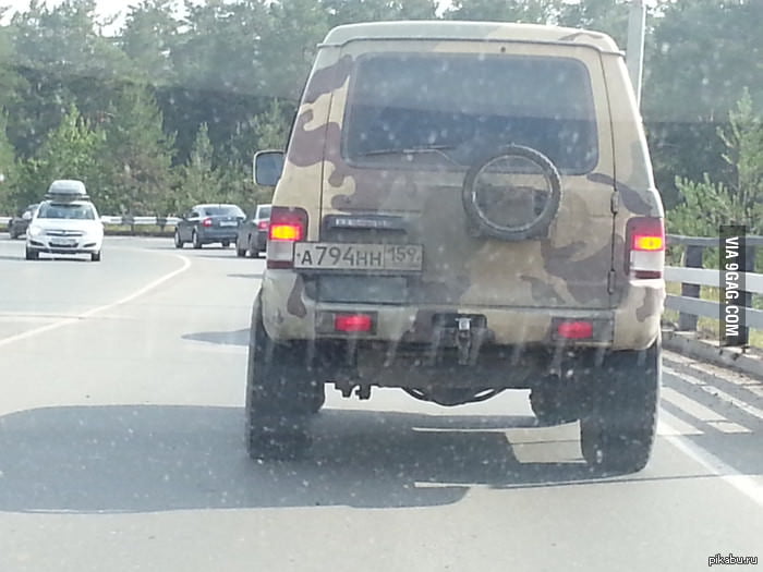 Something Tells Me That Spare Tire Won t Be Very Effective 9GAG something-tells-me-that-spare-tire-won-t-be-very-effective-9gag