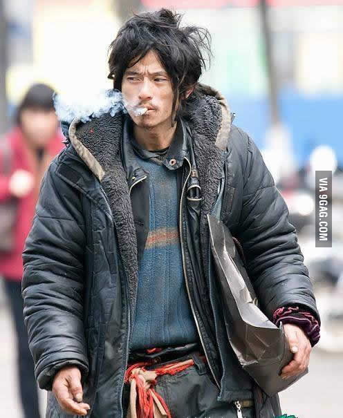 The most photogenic and badass homeless you'll ever see. - 9GAG