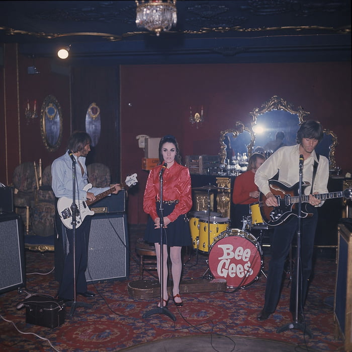 The Bee Gees with sister Lesley Gibb filling in for Robin Gibb, who had ...