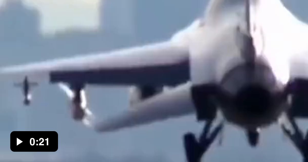 Air Force Landing vs Navy Landing (keep the sound off) - 9GAG