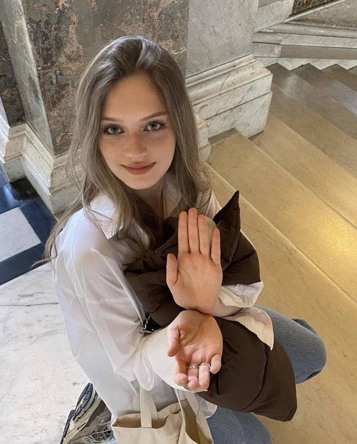 Sofia Korablina - 9GAG