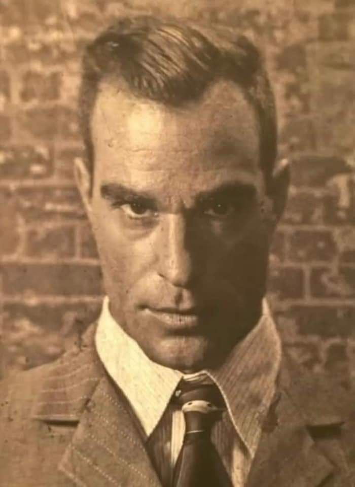 Gotham 1919-1939 - 9GAG