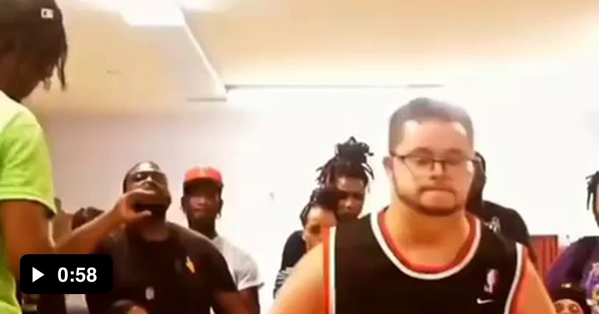 This dance and that friends' hype! - 9GAG