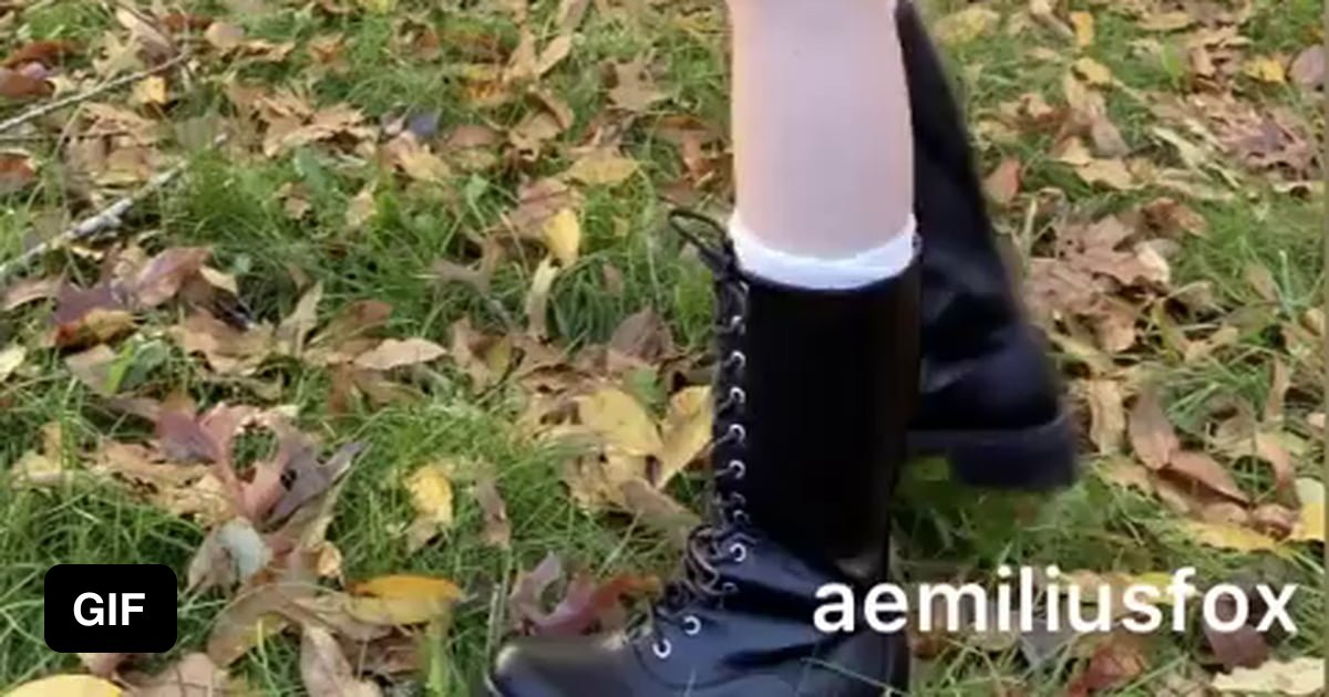 Lara Croft by aemiliusfox - 9GAG