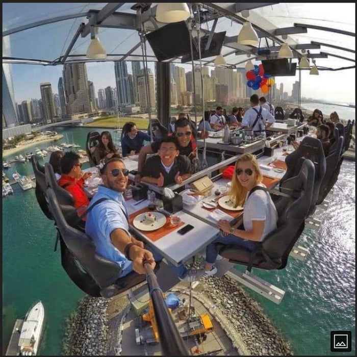 Floating Lunch - 9GAG