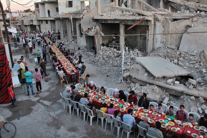 Syrians celebrating the end of Ramadan in the rubbles of the city of ...