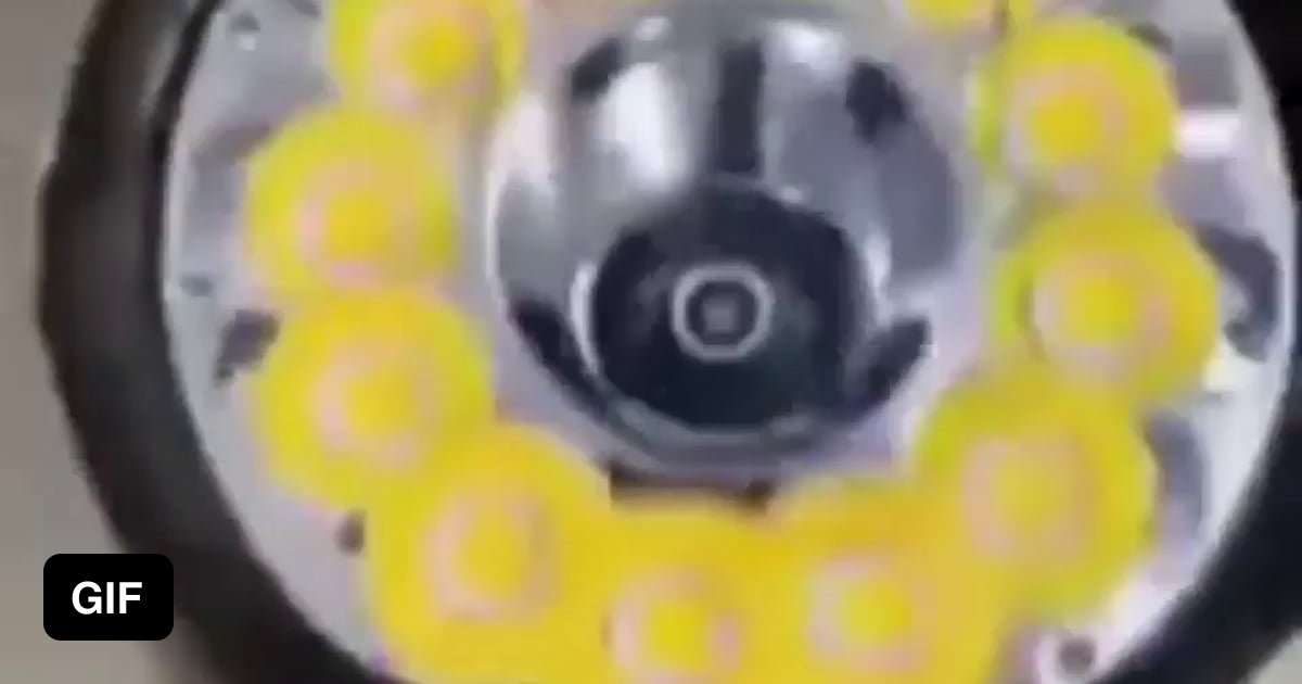 A 60,000-lumen flashlight - 9GAG