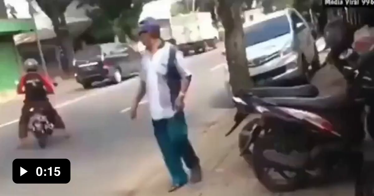 Mampus, gak ada yang nolongin. - 9GAG