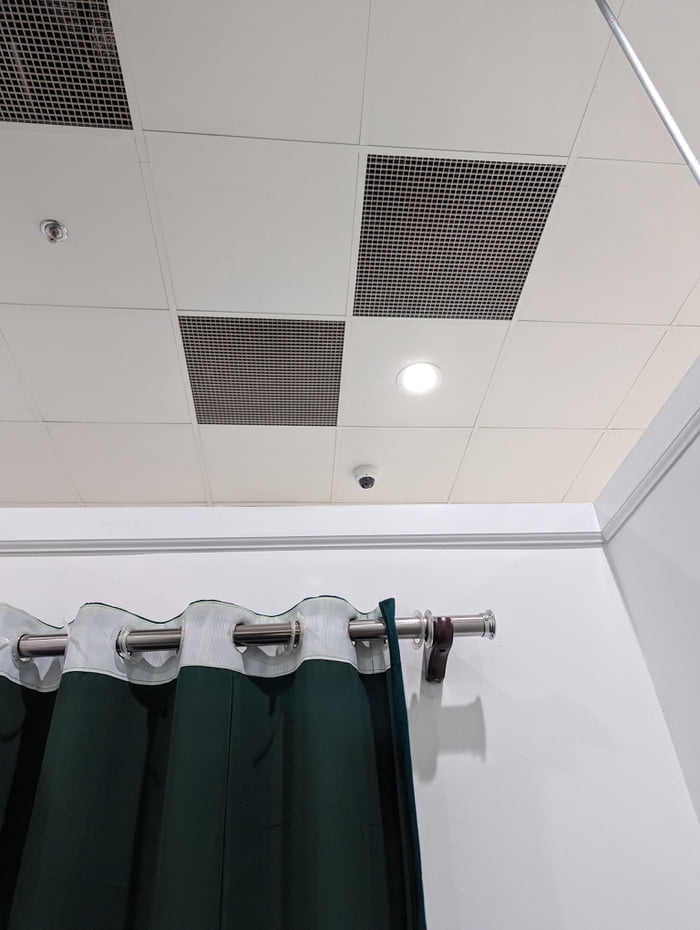 This is why changing rooms should be enclosed from the top as well ...